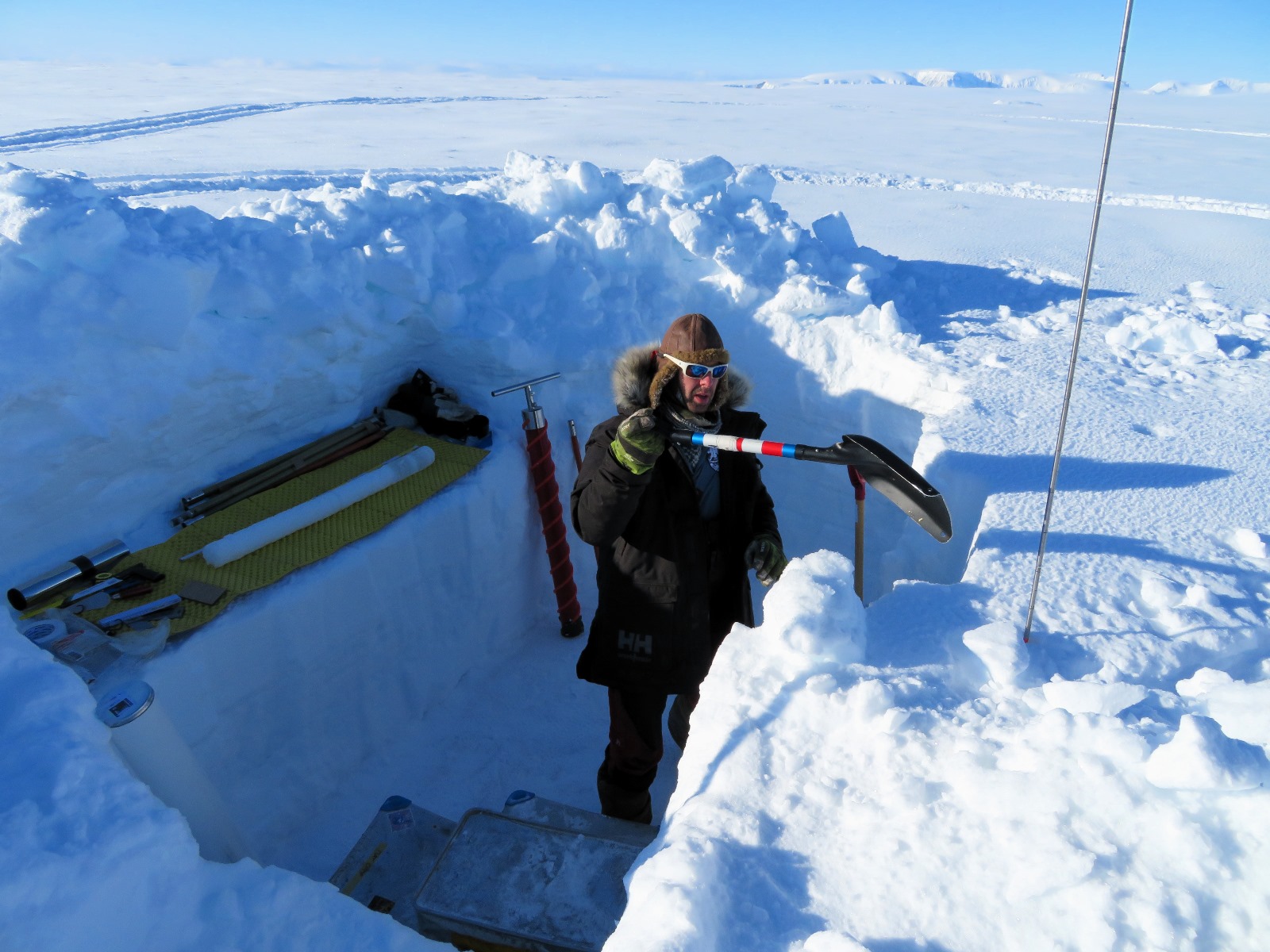 UArctic - University of the Arctic - Collected firn cores of up to 15 m ...